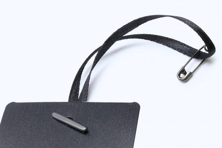 Hang Tag String With Safety Pin | ClothingTAGs.cn